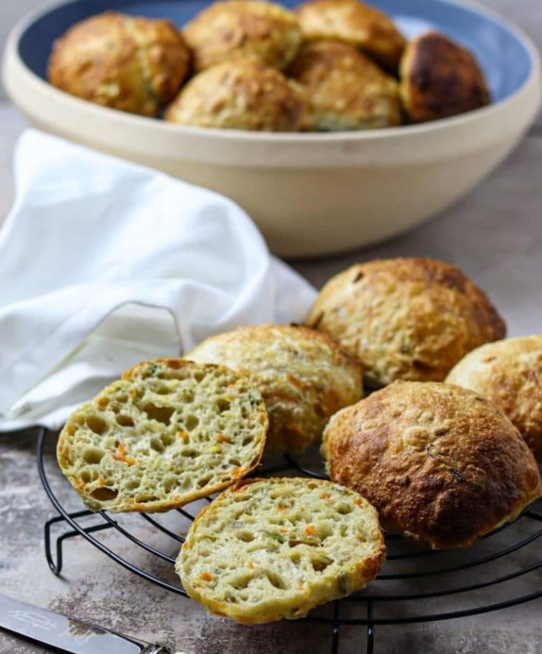 Her på opskriften på gulerodsboller som vi alle elsker: Sådan bliver de ...