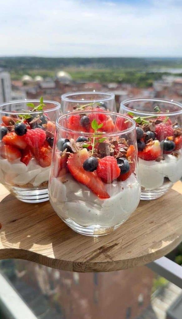 Den perfekte gæstedessert: Flødebolle, Daim og klar på 10 minutter ...
